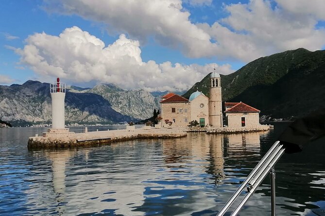 Speed Boat 3-Hour Guided Tour at the Blue Cave - Schedule and Accessibility