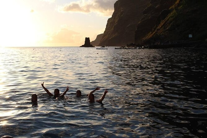 Sunset Cruise With Dinner on Board - Inclusions of the Cruise