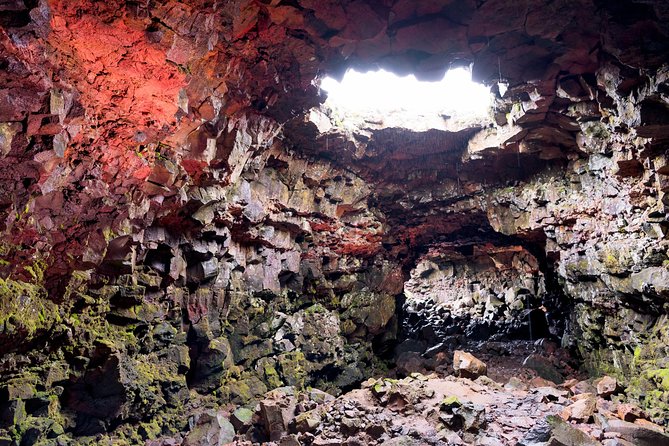 Supersaver: Small-Group Lava Caving Experience and Golden Circle Tour From Reykjavik - The Golden Circle: Gullfoss, Geysir, and Thingvellir
