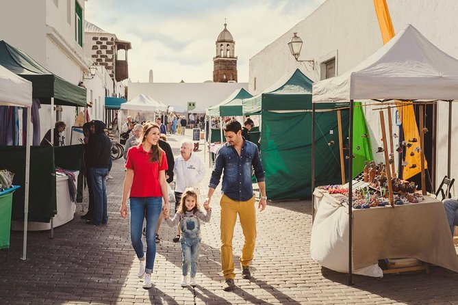Teguise Market and La Graciosa Island Tour - Embarking on the La Graciosa Island Tour