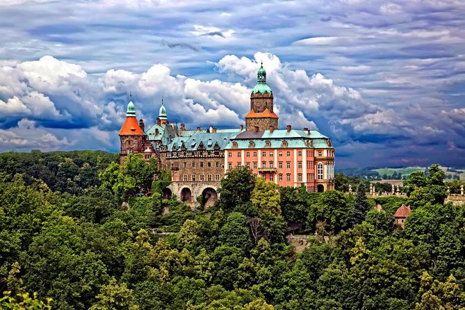 The Secrets of World War II - Enhancing the Tour Experience