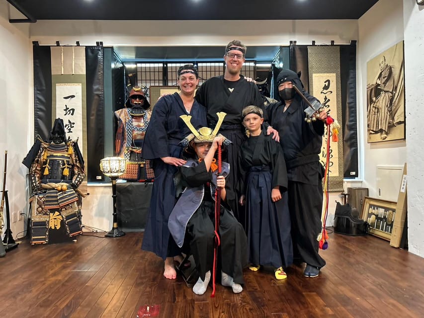 Tokyo: 60-min Samurai Hands-on Seminar for History Lovers - Meditation and Instructor Demonstration