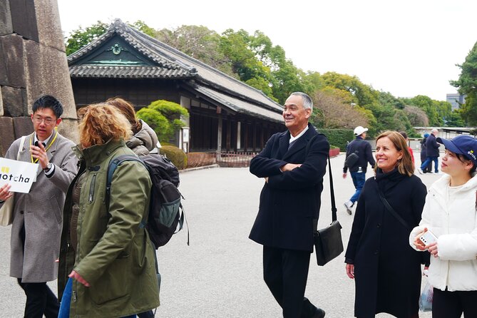 Tokyo Private Tour of the Imperial Palace East Gardens - Tour Type and Itinerary