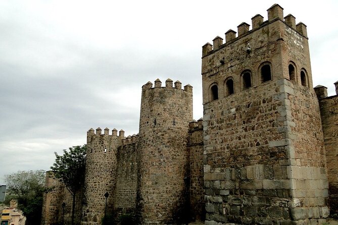 Toledo Essential: Private Visit With Official Guide and Tickets - Accessibility and Recommendations
