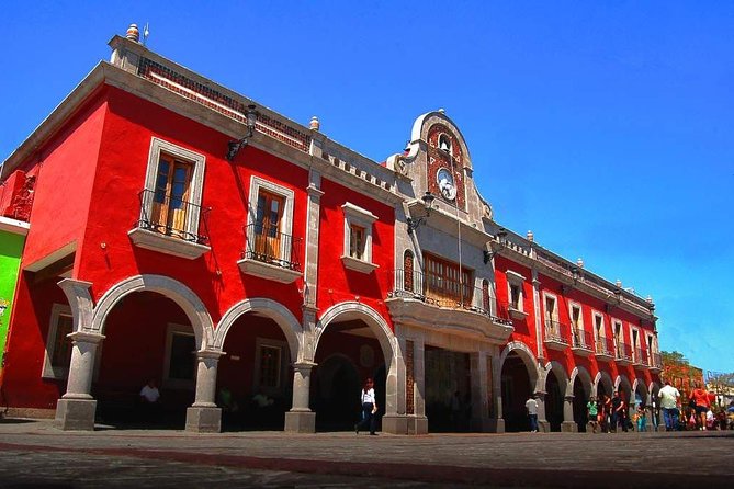 Tonalá & Tlaquepaque Tour: Art Towns & Pottery Experience - Visiting the Craft Market