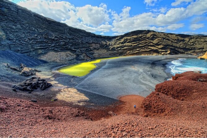 Tour to Timanfaya, La Geria and Laguna Verde for Cruise Passengers - Timanfaya National Park Experience