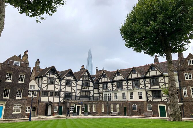 Ultimate Royal London: Tower of London & City of Westminster Tour - Discovering Westminster