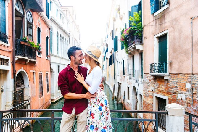 Venice: Photoshoot at Piazza San Marco and the Canals - Meeting and Accessibility Information