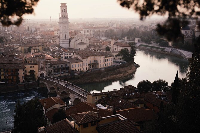 Verona Walking Tour With Audio Review - Digital Guides and Language Support