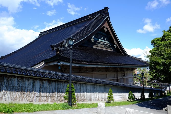 Walk Around Hakodates Hidden Spots Guided by Local Residents - Guided Tour by Resident Experts