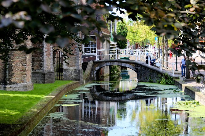 Walking Tour of Delft - The City of Orange and Blue - Exploring Historical Figures of Delft