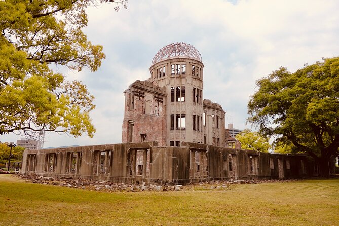 1-Day Private Sightseeing Tour in Hiroshima and Miyajima Island - Discovering the Charm of Miyajima Island