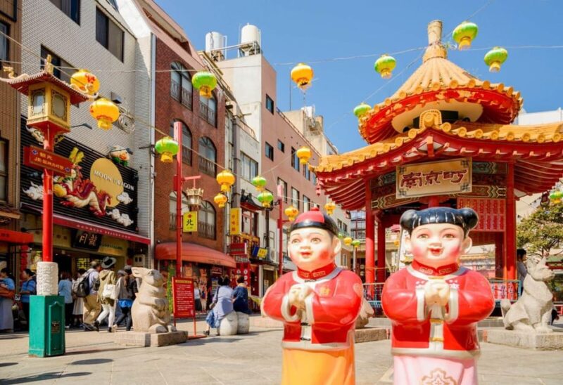 1-Day Walking Tour Around Kobe : Mountains, Sea and Sake - Ikuta Jinja