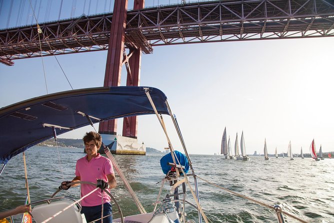 2,5h Lisbon Sunset Sail With Drinks and Snacks - Getting There