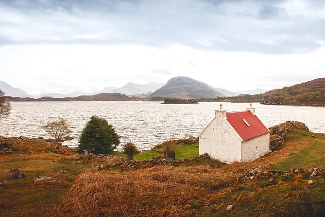 5-Day Highland Explorer and Isle of Skye Small-Group Tour From Edinburgh - Engaging Tour Experience