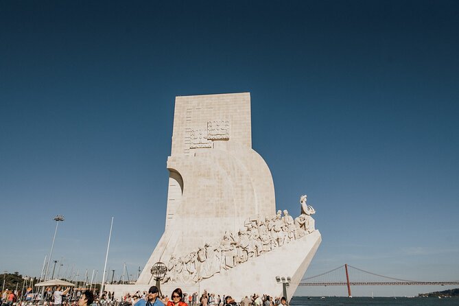 Best of Belem: Monastery & Walking Tour With River Cruise - Indulging in the Iconic Pastel De Belém