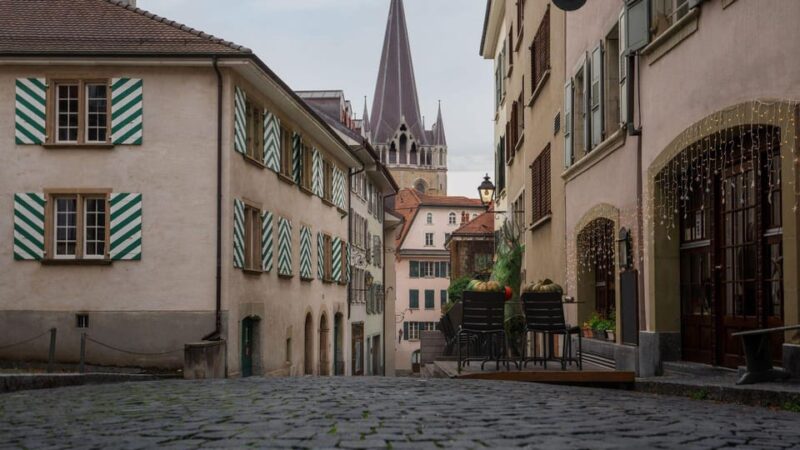 Best of Lausanne: Private Walking Tour With a Local - Stroll Along the Picturesque Lake Geneva