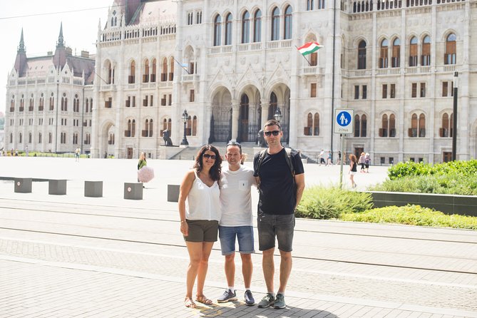 Budapest Essential Walking Tour&Traditional Hungarian Dessert - Highlights of the Tour