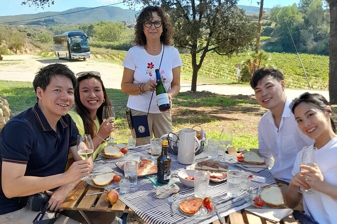 Cava Tour to 3 Family Wineries With Hotel Pick-Up - Personalized Experience With Knowledgeable Guides