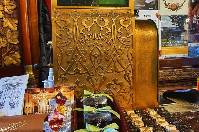 Chocolate and Sweets Tour Turin - Semi Private Tour - Tour Accessibility and Participation