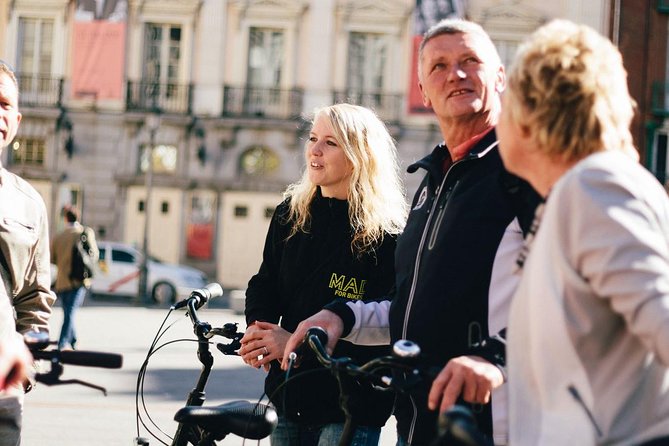 City Bike Rental With Phone Holder and Self Guided Tour - Pricing and Cancellation