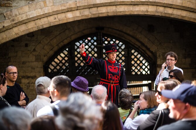 Crown Jewels of London Tour With River Cruise - Sightseeing Cruise on the River Thames