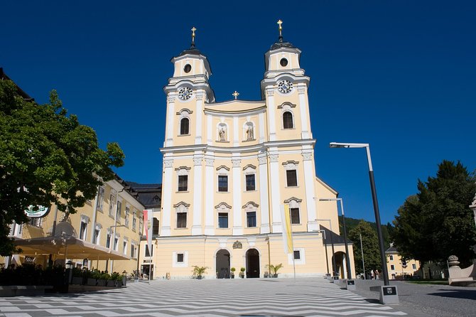 Customized Private Tour to Salzburg for Cruise Guests From Linz or Passau - Guide Performance and Customer Satisfaction