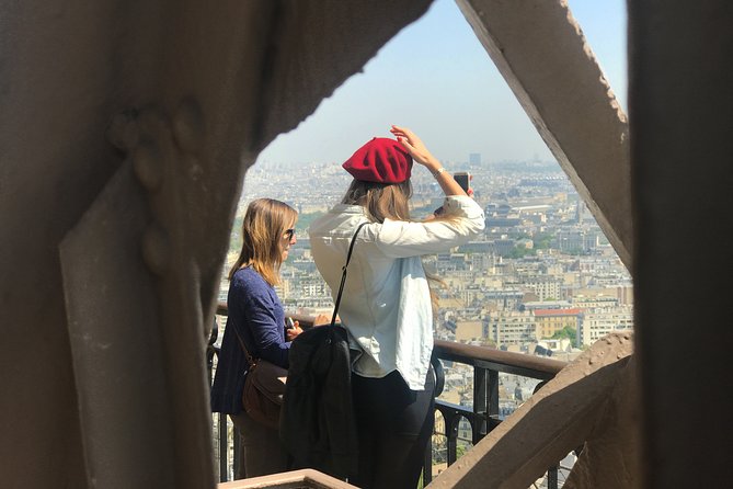 Eiffel Tower Lift Access With Optional Summit and Seine Cruise - Guide Services and Expertise