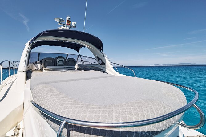 Enjoy an Unforgettable Experience With the Elegant CRANCHI 47 - Discover the Charm of Ibiza