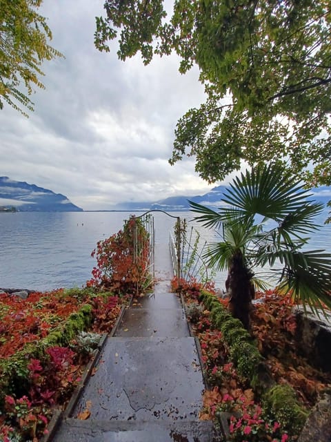 Explore Montreux in 90 Mins: From Lord Byron to Queen - Discovering the Queen: The Studio Experience Museum