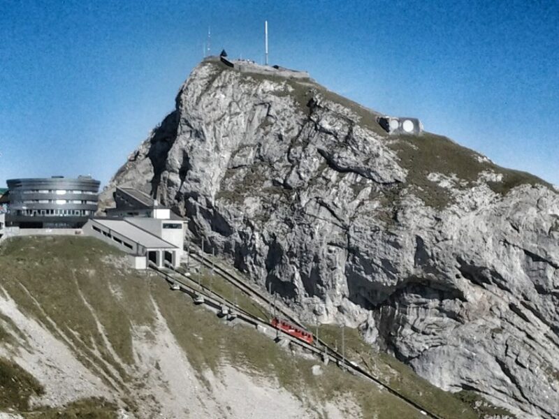 From Zürich:Small Group Tour Golden Roundtrip to Mt. Pilatus - Explore the Visitor Center