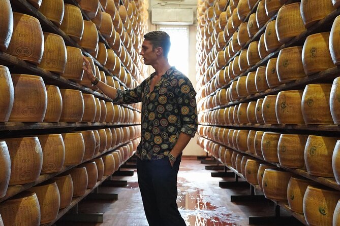 Full Day Parmigiano, Prosciutto and Balsamico Vinegar Food Tour - Exclusive Tastings: Savoring Local Delicacies