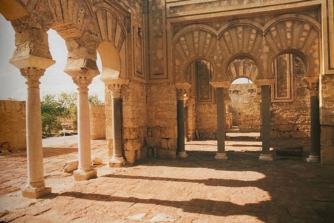 Guided Tour of Medina Azahara in Spanish With Bus. Official Guides - Additional Information