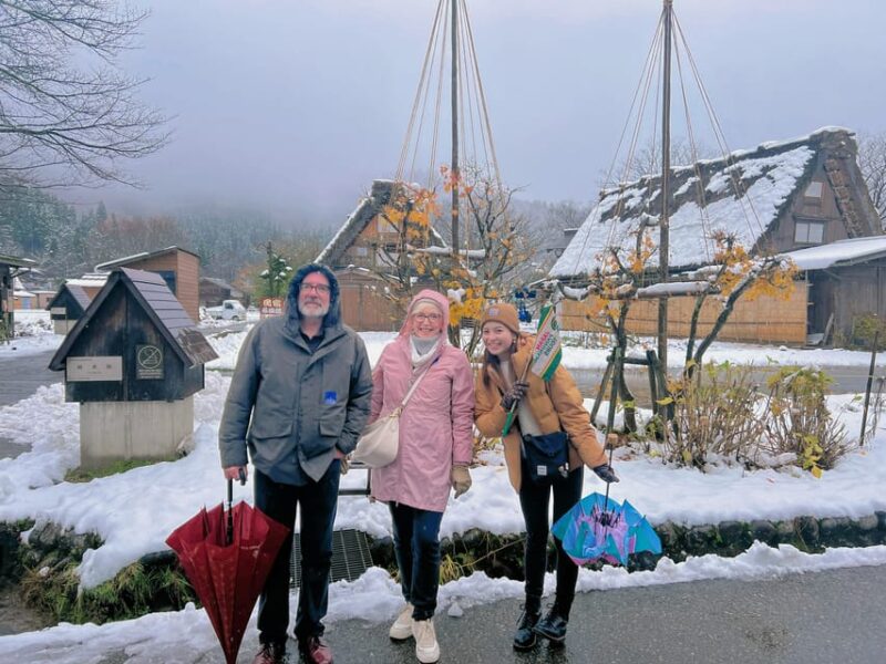Kanazawa: World Heritage Shirakawa-go Guided Tour - Indulging in Local Delicacies