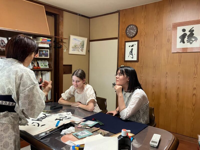 Kyoto: Calligraphy Experience : Women-only - Instructor Information