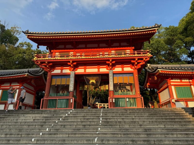 Kyoto: Delve Into the Culture of Geisha in Hanamachi, Gion - Hanamikoji Street: Taking in Kyotos Artistic Heritage