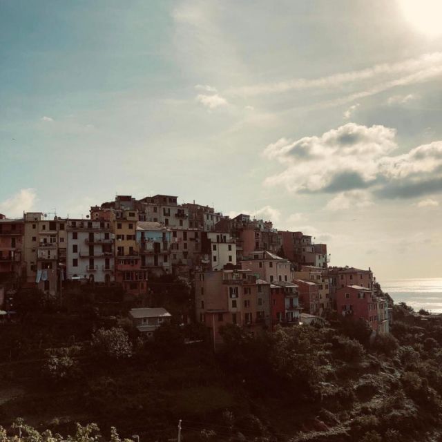 La Spezia: Cinque Terre Rainbow Village Coastal Road Tour - Relaxing at Monterosso