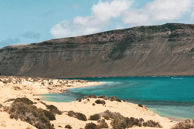 Lanzarote: The Graciosa Island Cruise Review - Engaging in Water Activities at Playa La Francesca