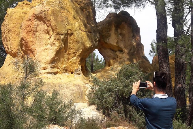 Luberon Villages Small Group Half-Day Trip From Avignon - Discover Gordes
