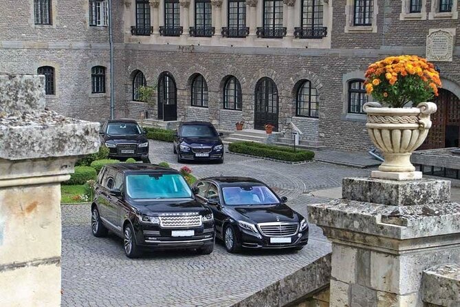 Luxury Private Hire Tour for 2- 6 People Around Northern Ireland - Driver Expertise and Personalized Service