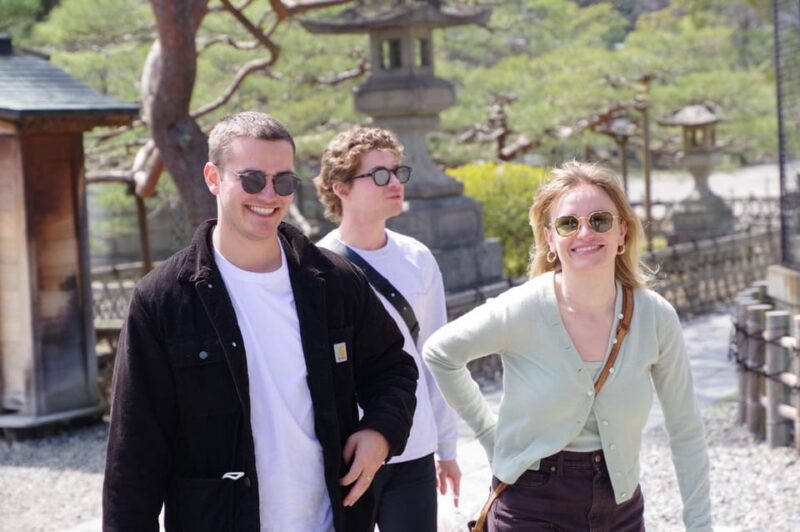 Make Oyaki Dumplings & Walk Around Zenkoji Temple in Nagano - Enjoying Soba Tea With Oyaki