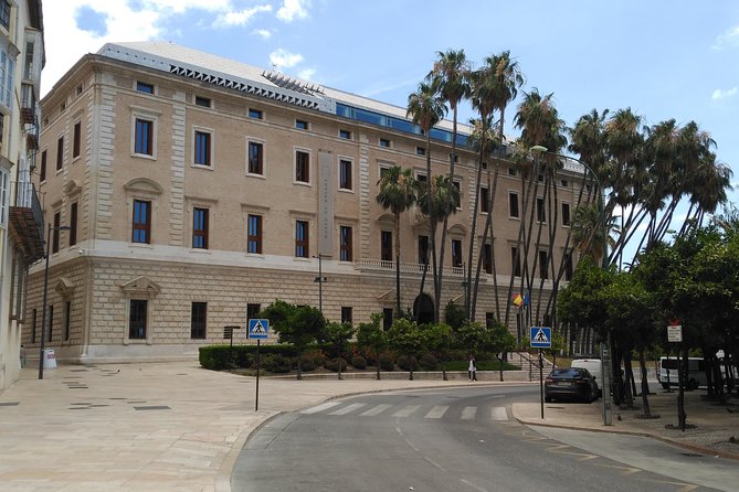 Malaga Monuments Private Walking Tour - Experiencing Malagas History