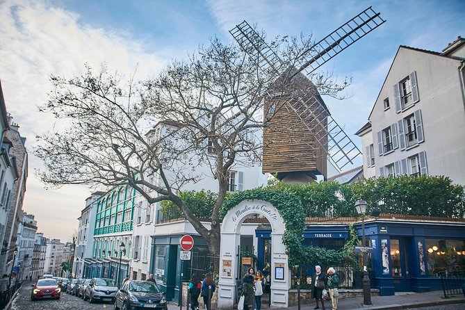 Montmartre Private Walking Tour - Health and Accessibility Information