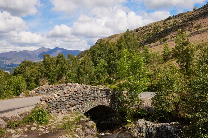 Mountain Goat Full Day Tour: Ten Lakes From Oxenholme - Taking in the Beauty of Grasmere