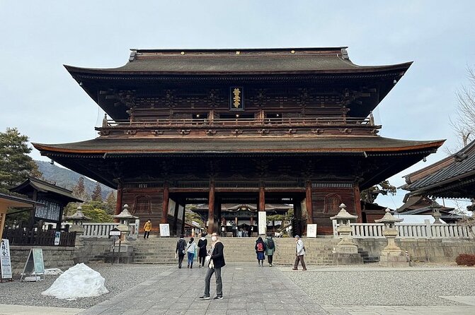 Nagano: Snow Monkey and Zenkoji Temple Free Sake Taste Day Tour - Accessibility and Additional Information