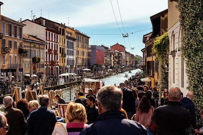 Off the Beaten Track in Milan: Private City Tour - Meeting Point and Accessibility