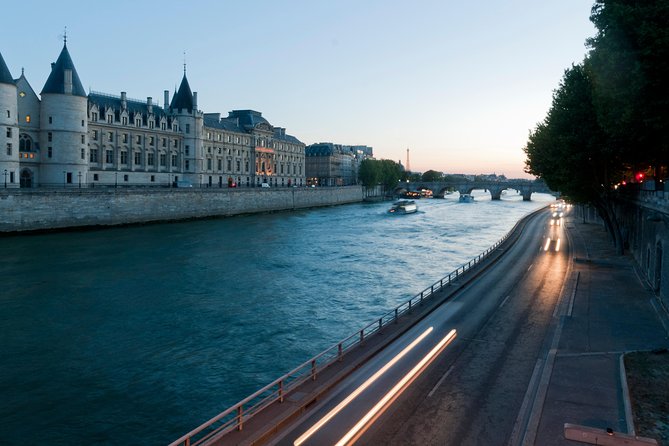 Paris by Night Walking Tour: Ghosts, Mysteries and Legends - Tales of Serial Killers and Notable Figures