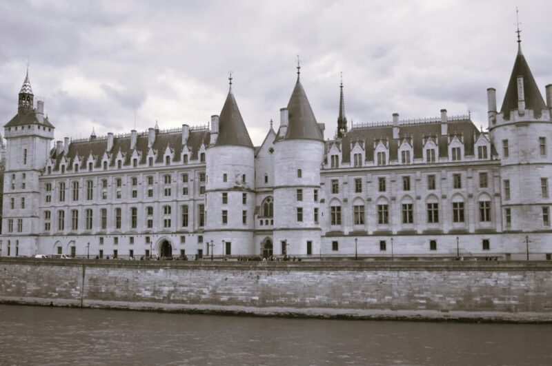 Paris History Walking Tour - Since You Asked