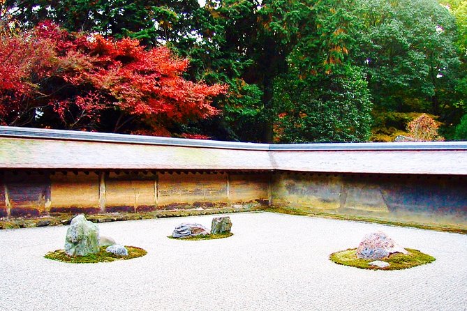 Personalized Half-Day Tour in Kyoto for Your Family and Friends. - Climbing the Iconic Fushimi Inari-taisha