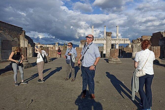 Pompeii: Walking Tour With 3D Glasses and With Entrance Ticket - Negative Feedback